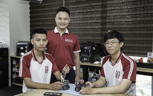 Phòng Thí nghiệm Chế tạo & Stem (STEM & FAB LABs) - Đại học Duy Tân, Đà ...