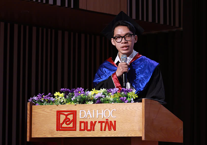 The September 2024 Graduation Ceremony - Duy Tan University
